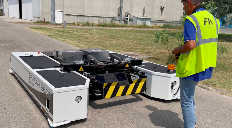 Aeroporto di Forlì adotta Mototok, pushback elettrico di ultima generazione